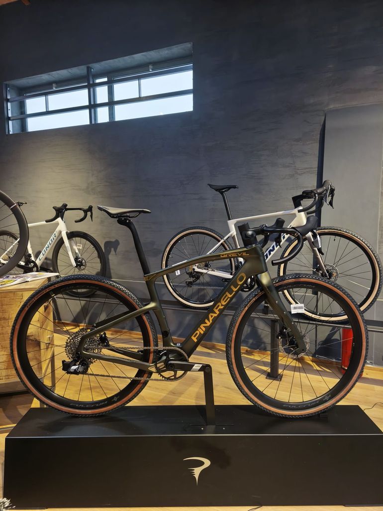Pinarello Pinarello Grevil F3 Etna Black 2026