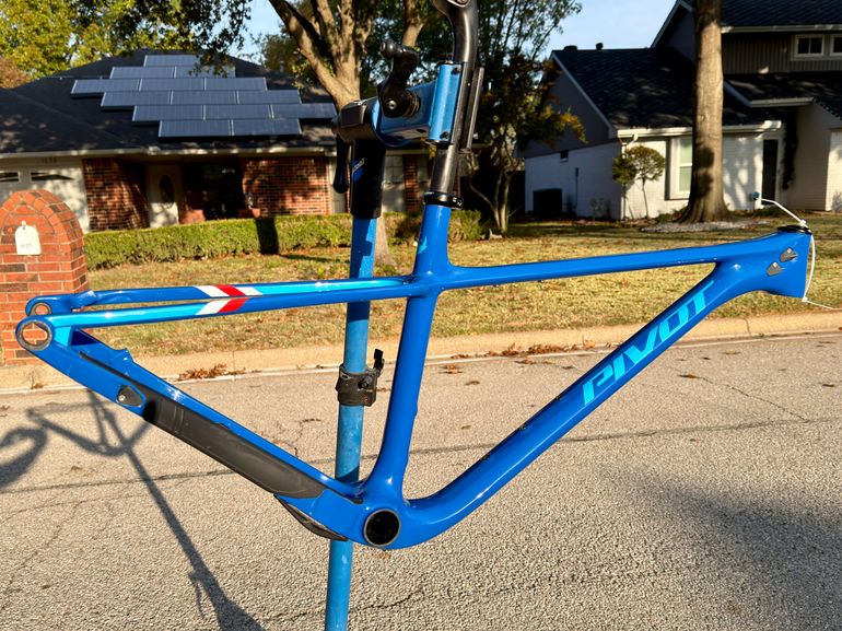 Pivot 2024 Pivot Les Frame Frameset 2024