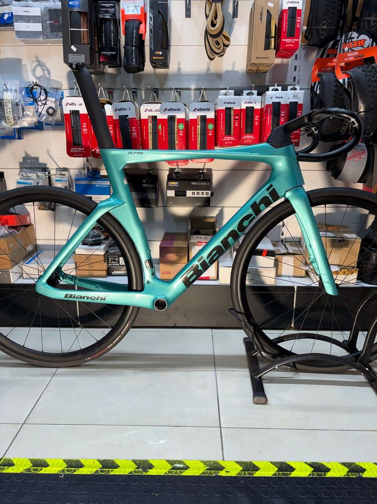 Bianchi Oltre Comp 2025