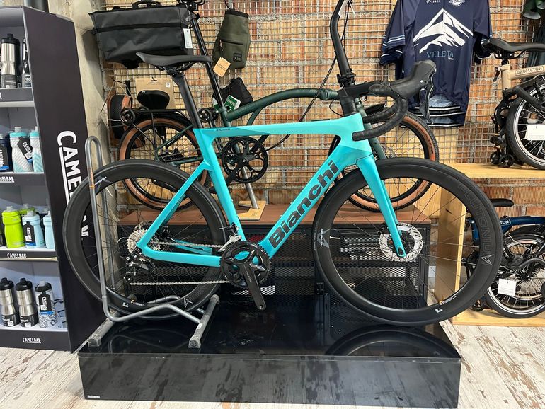Bianchi e-Oltre Ultegra Di2 2025 2025