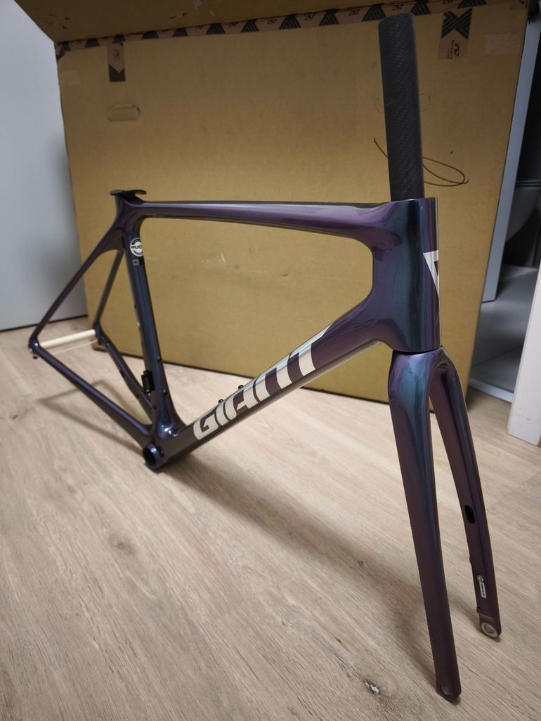 Giant TCR Advanced Pro Disc 0 AXS 2024 Frameset 2024