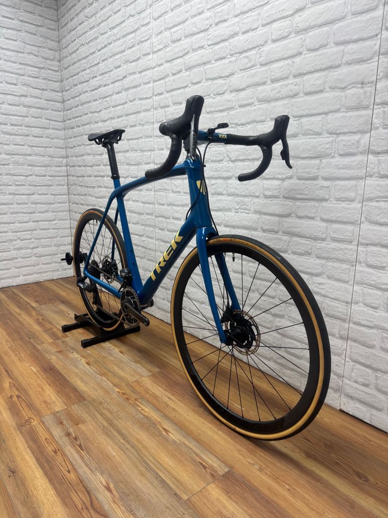 Trek Domane SRAM Force eTap AXS 2018
