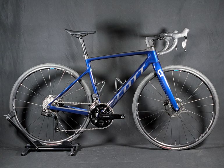 Scott Addict Shimano 105 Di2 2022