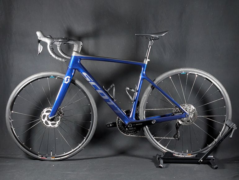 Scott Addict Shimano 105 Di2 2022