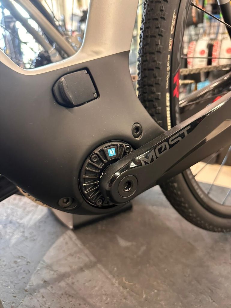 Pinarello NYTRO E5 GRAVEL - SRAM RIVAL AXS 2025 2025