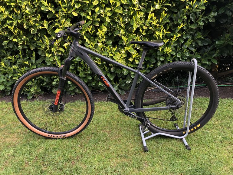 Achetez un vélo d'occasion CUBE Race One en M | buycycle France