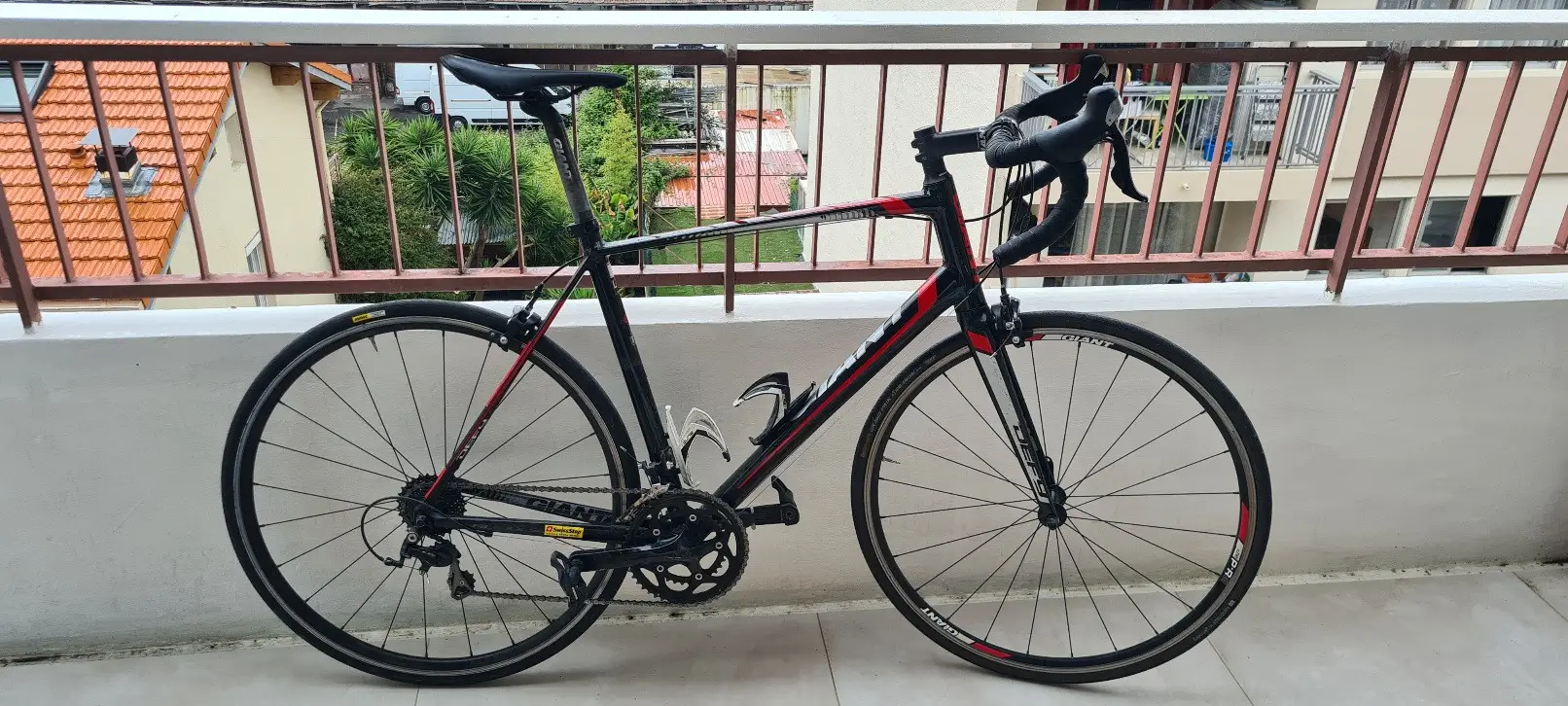 Giant Defy 1 used in LG | buycycle