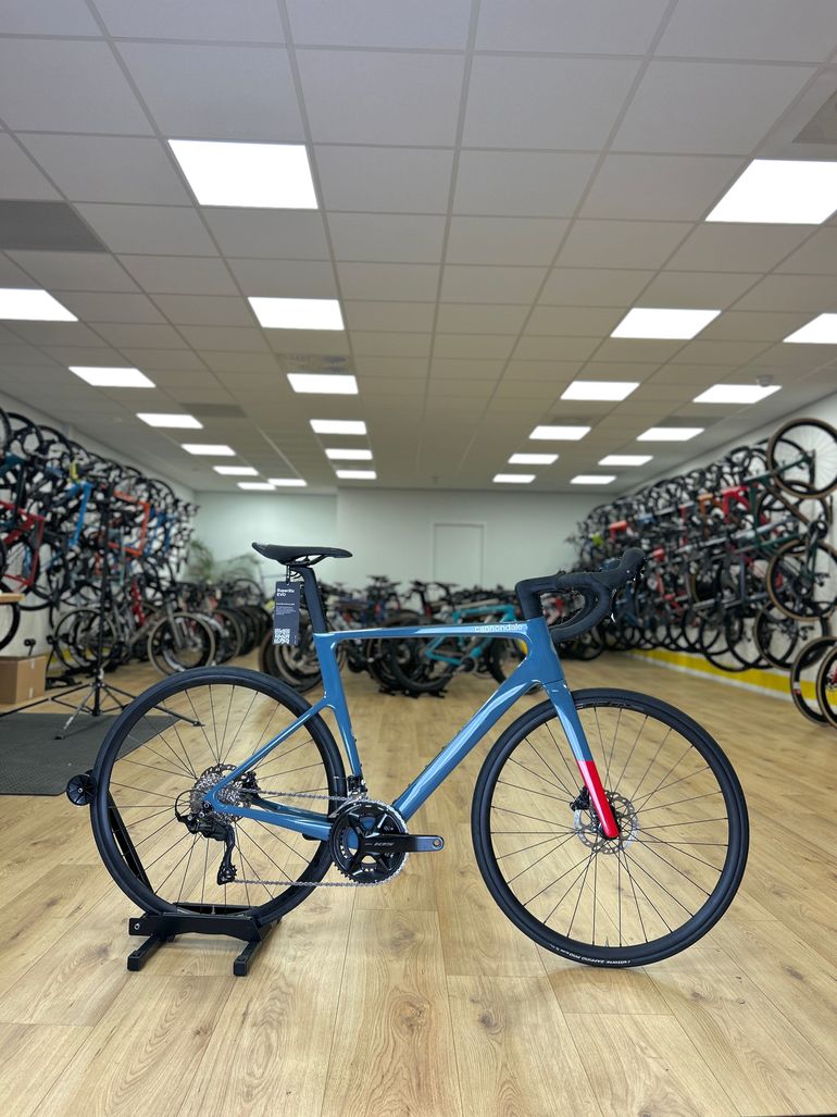 Cannondale SuperSix EVO Carbon Disc 105 2024 2024