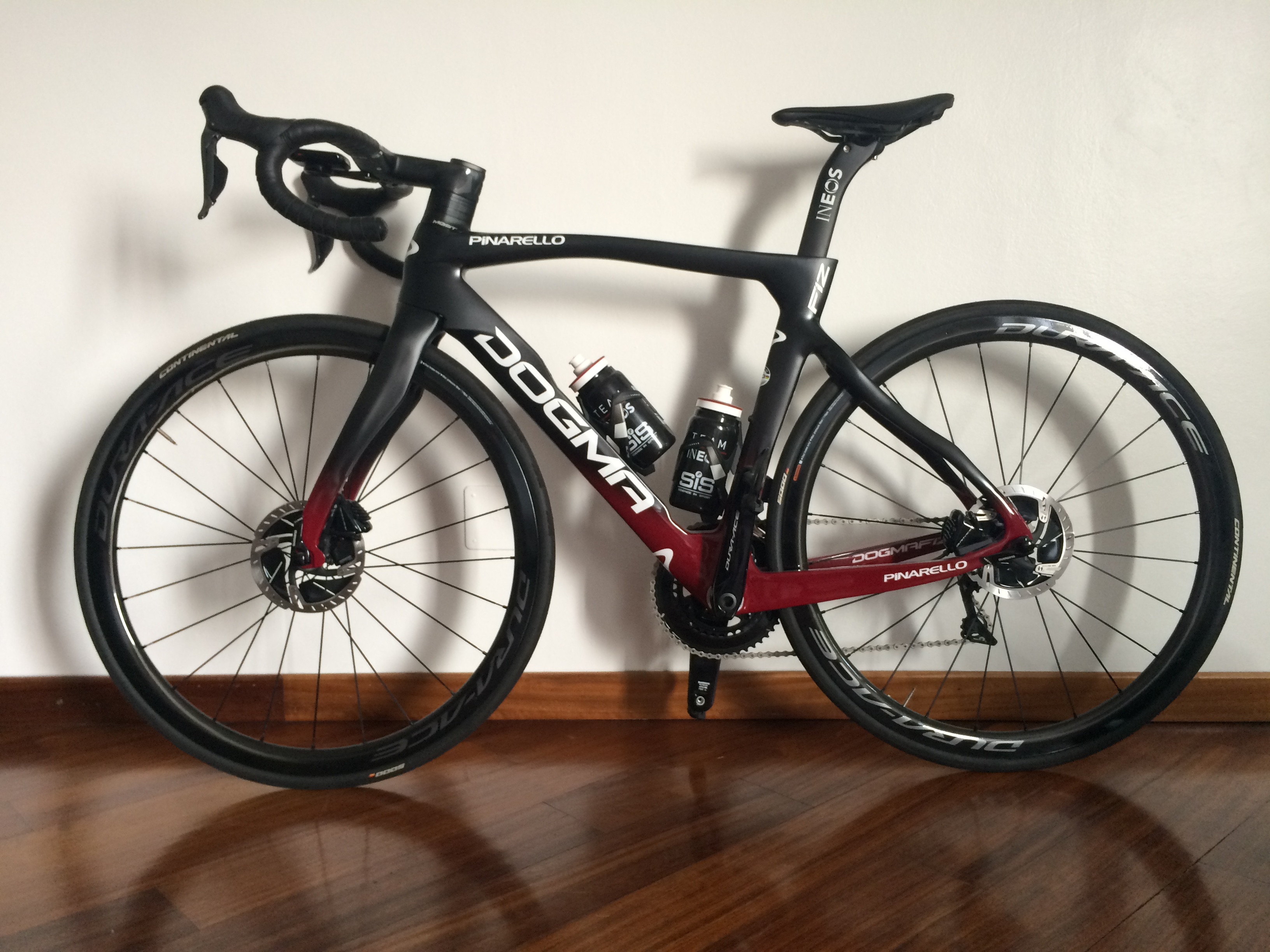 Pinarello Dogma F12 Disk Dura Ace Di2 Bike used in M | buycycle