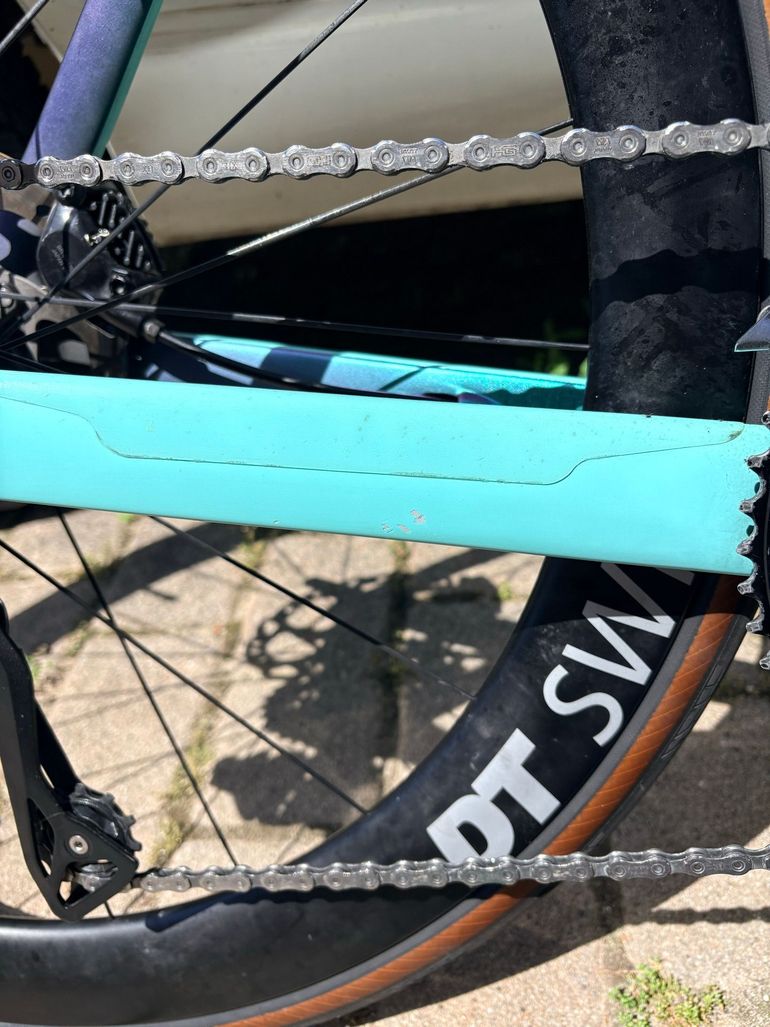 Bianchi oltre race Custom Shimano 105 Di2 2024