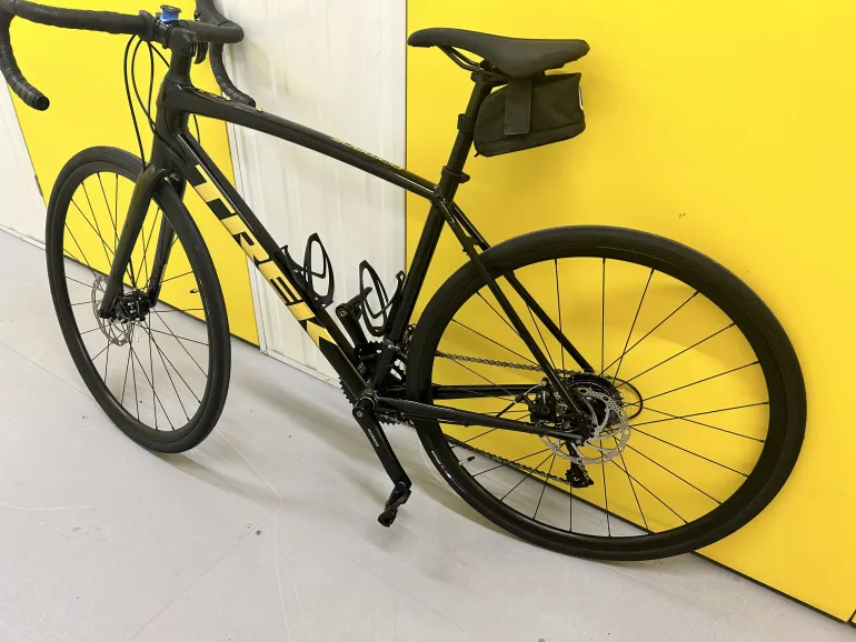 Trek Domane AL 2 Disc used in M | buycycle