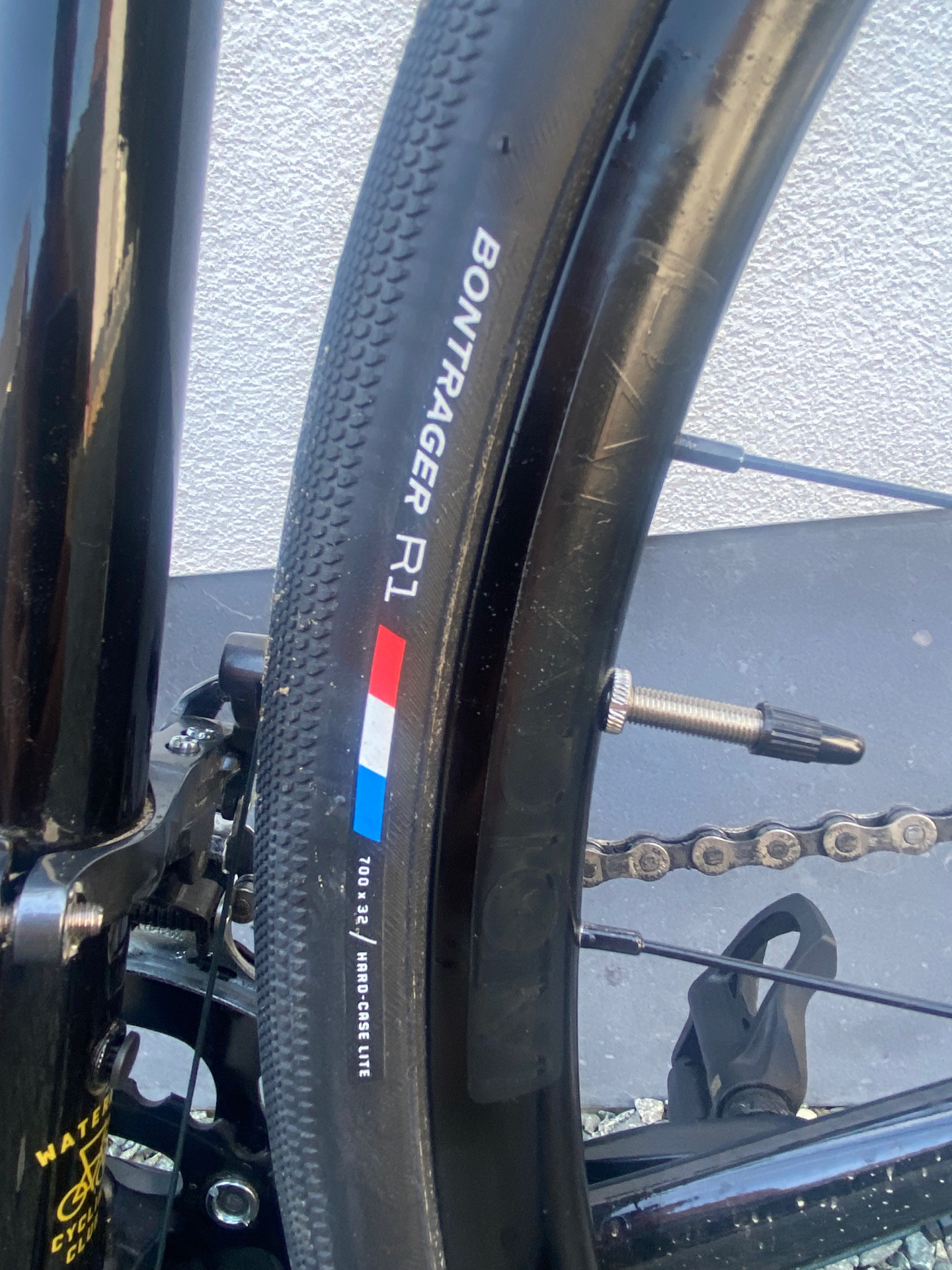 Trek Domane AL 2 Disc used in 52 cm | buycycle