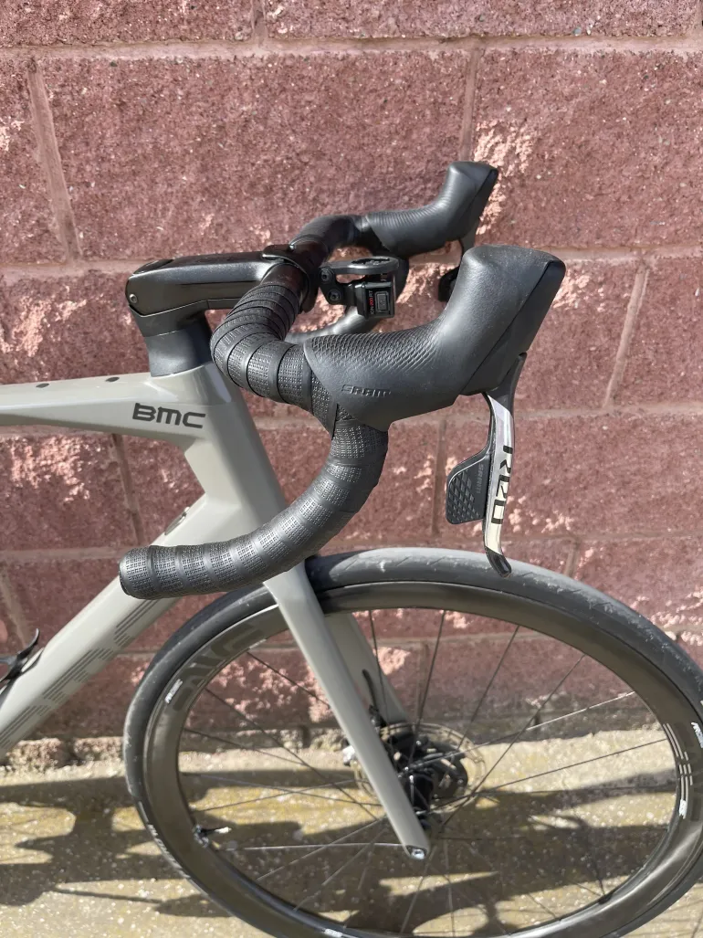 BMC Roadmachine 01 ONE gebruikt in 56 cm | buycycle