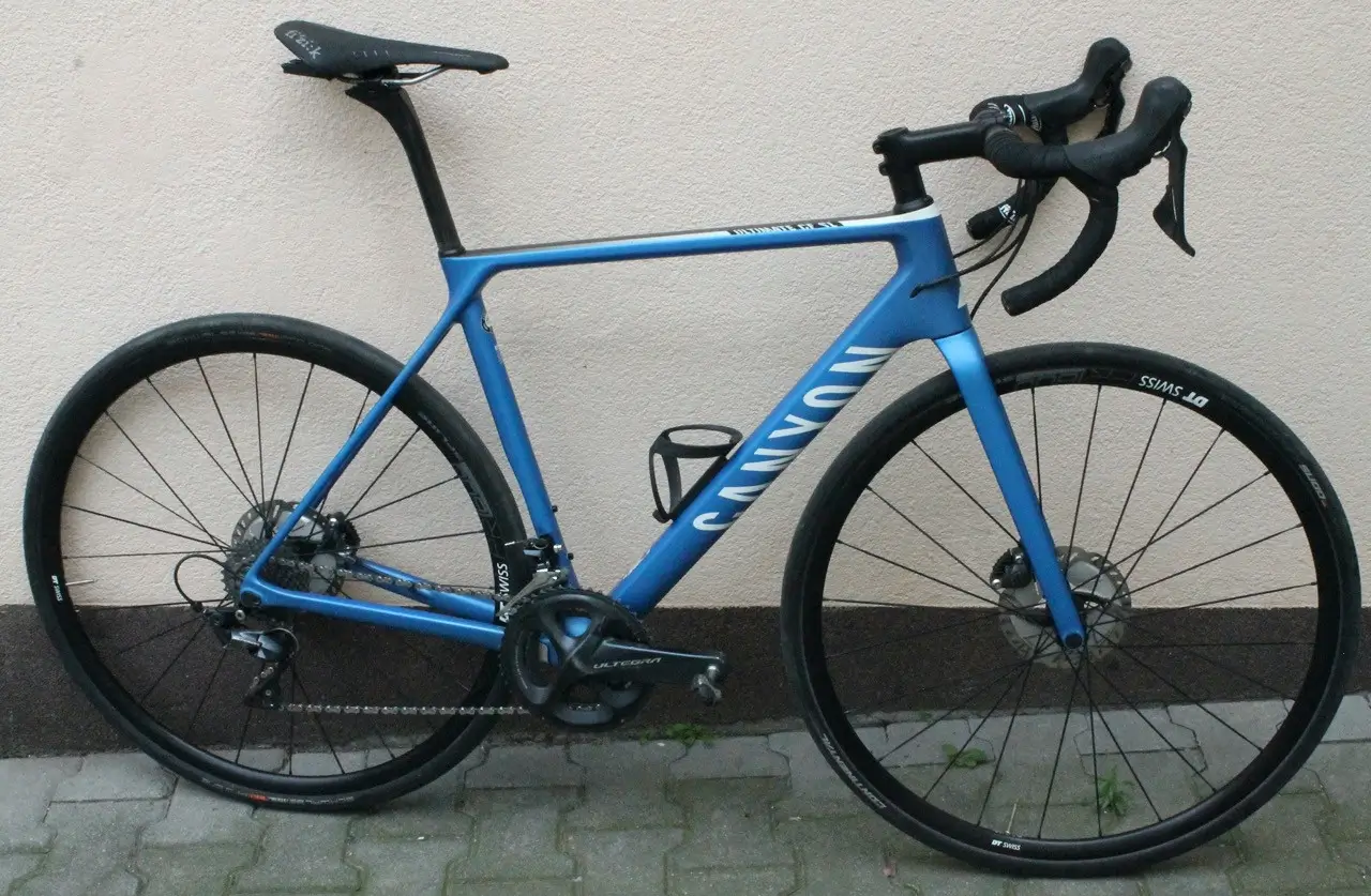 Canyon Ultimate CF SL Disc 8.0 used in M | buycycle