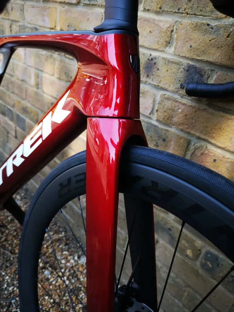 Trek Madone SL 6 Di2 used in 54 cm | buycycle
