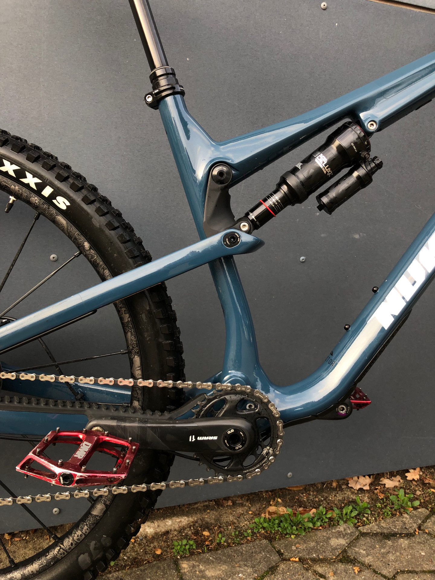 Achetez un vélo d'occasion Nukeproof Reactor 290 Carbon RS en L | buycycle