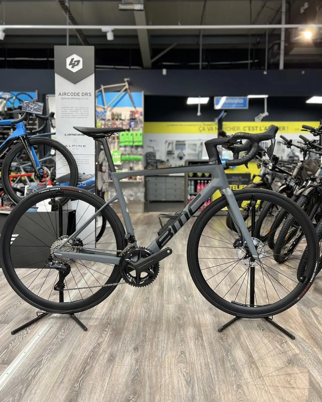 Achetez un vélo d'occasion BMC Teammachine SLR 01 Five en M | buycycle