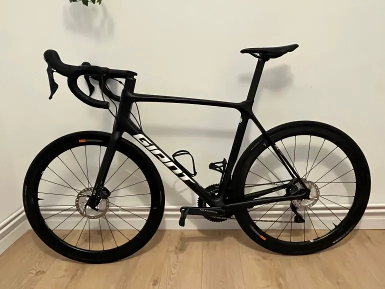 Achetez un vélo d'occasion Giant TCR Advanced Pro Team Disc en LG | buycycle
