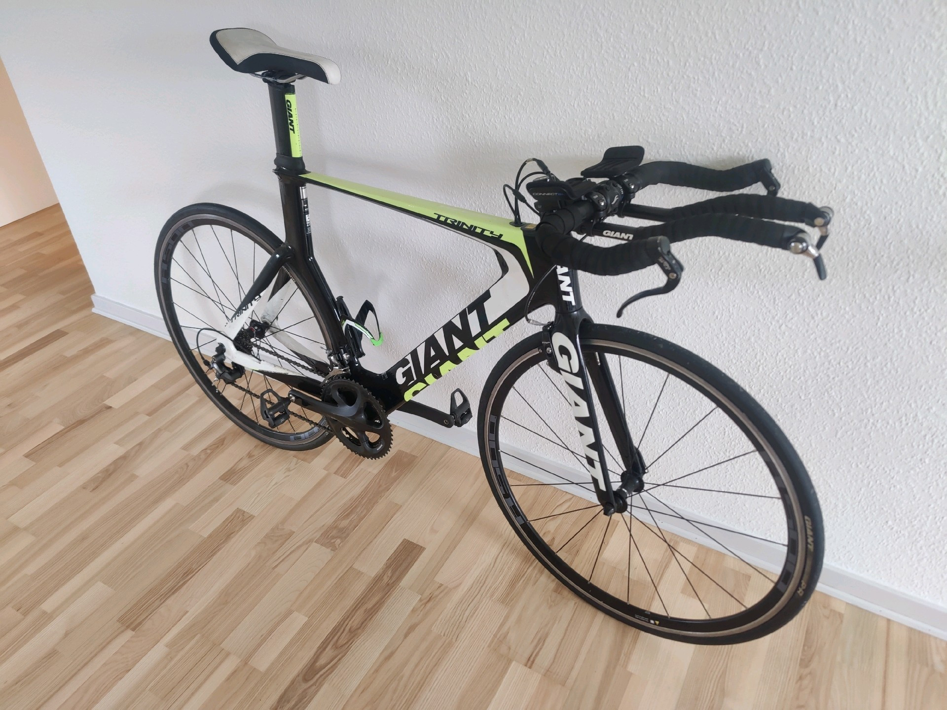 Giant Trinity Composite 1 gebraucht kaufen LG | buycycle