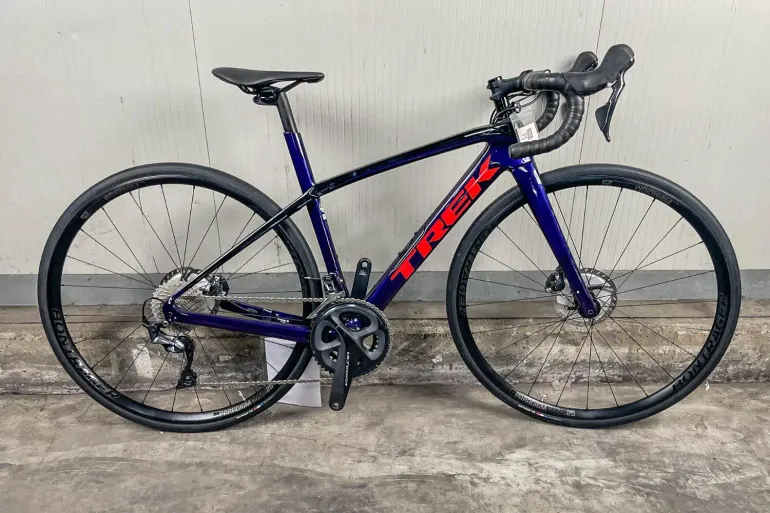 Trek Domane SL 6 used in 47 cm | buycycle