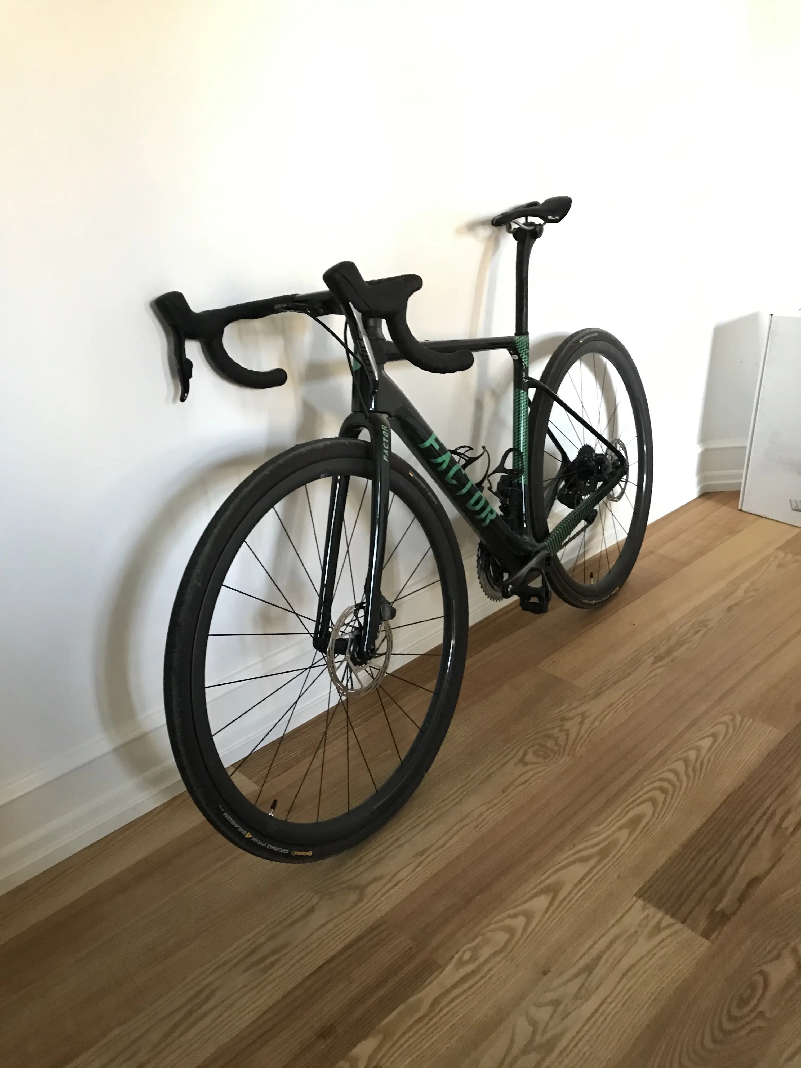 Factor LS SRAM Force eTap AXS Disc used in 52 cm | buycycle