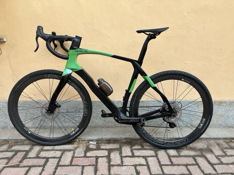 Pinarello GREVIL F EKAR used in 57 cm | buycycle