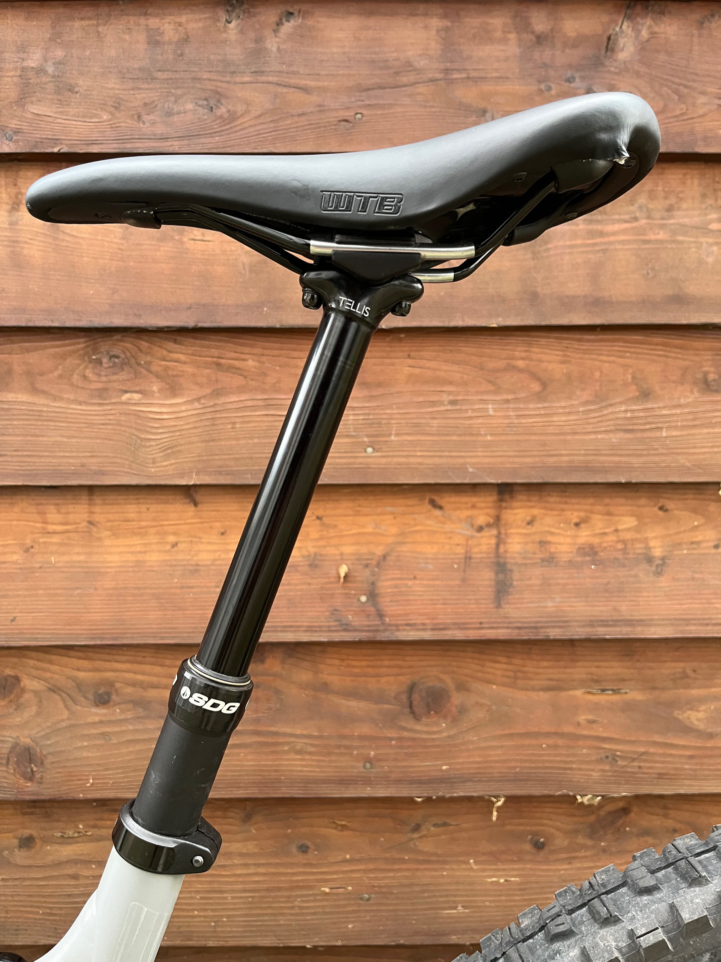 Santa Cruz Hightower S / Carbon C / 29 used in L | buycycle USA