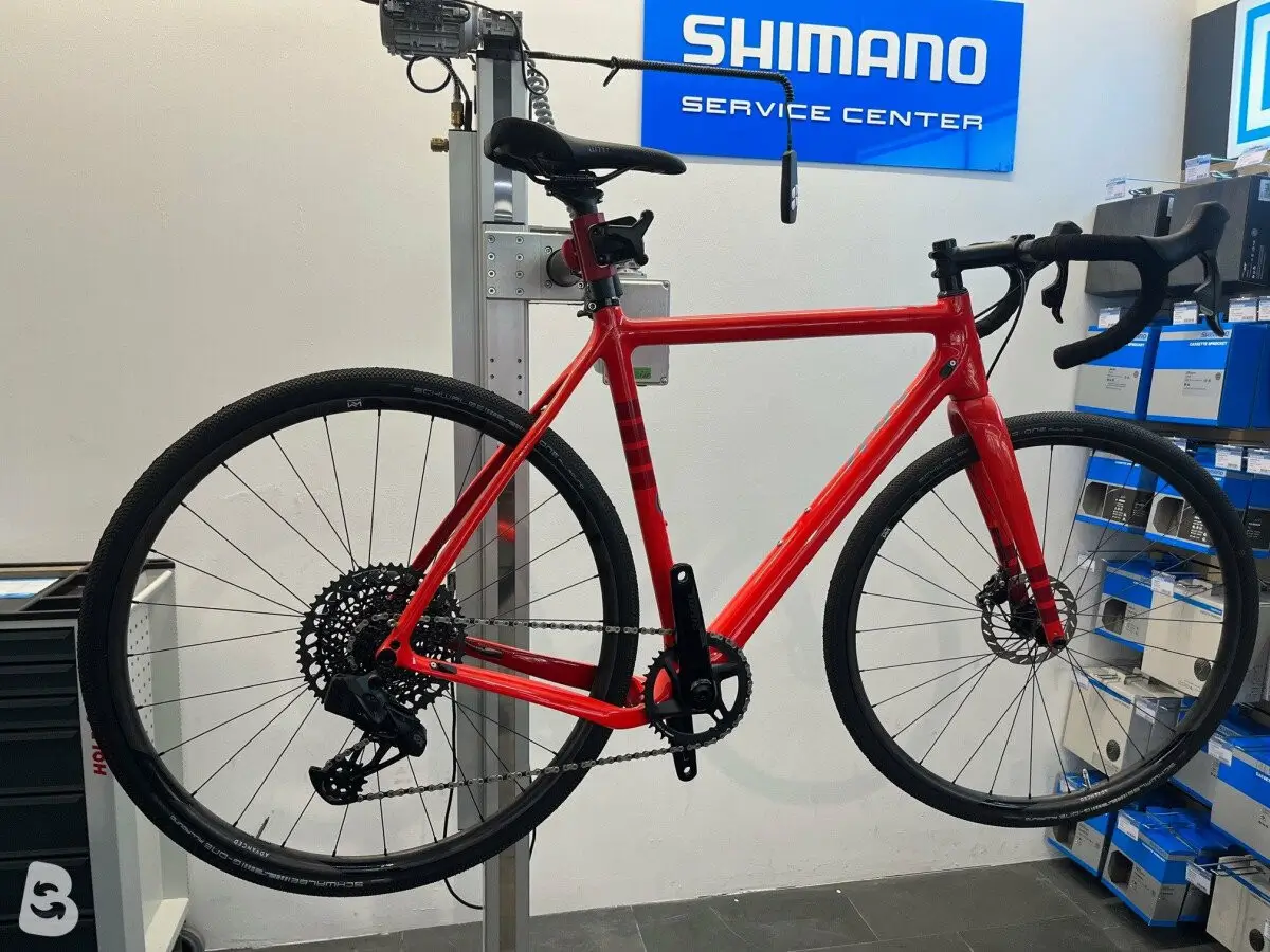 Ibis Hakka MX Fireball Custom Build used in 55 cm | buycycle