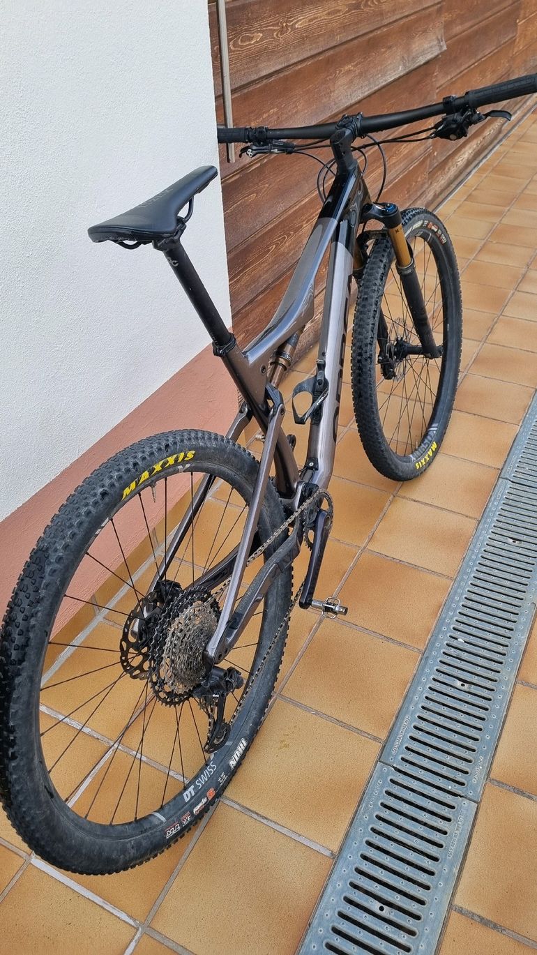 Orbea OIZ M10 used in LG | buycycle