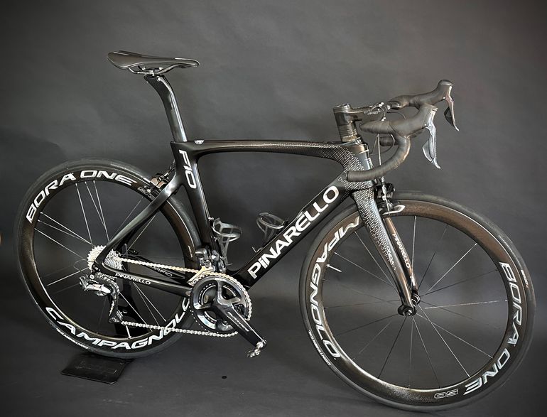 Pinarello DOGMA F10 used in 55 cm | buycycle