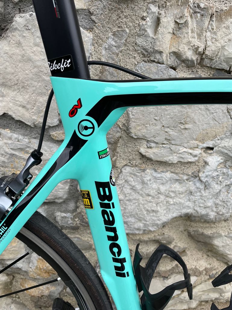 Bianchi Oltre XR4 CV Ultegra used in 61 cm | buycycle