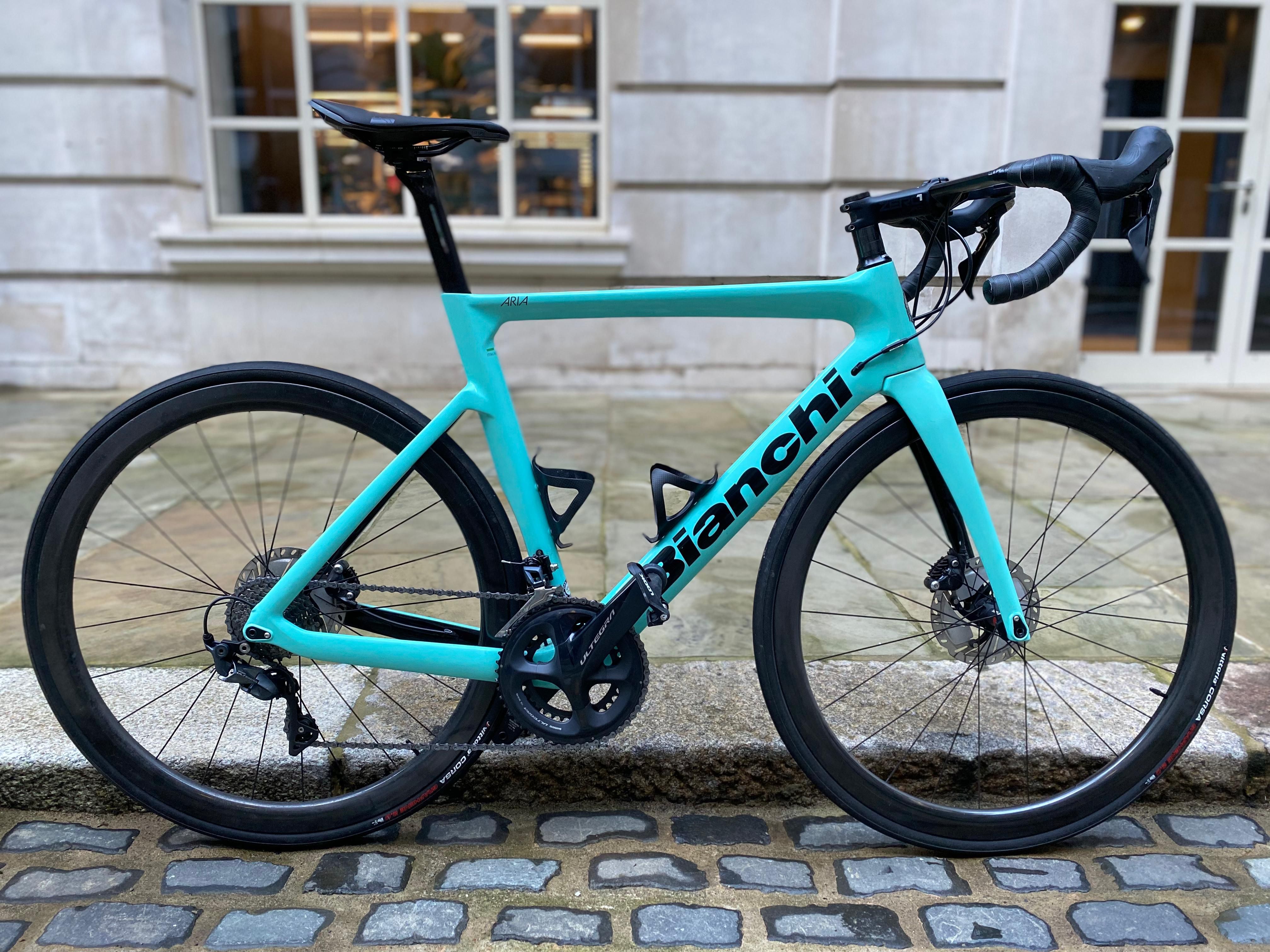 Bianchi Aria Ultegra Disc used in 55 cm | buycycle