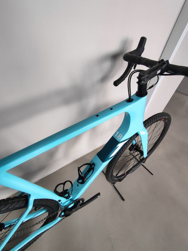 3T Exploro Ultra Rival 1X11 used in 61 cm | buycycle