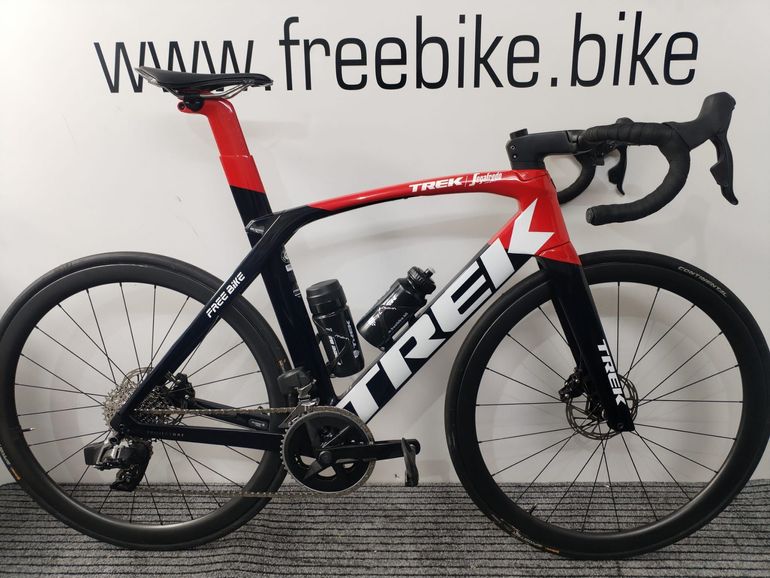 Trek Madone SLR 6 eTap Gen 6 used in 56 cm | buycycle
