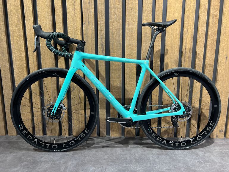 Bianchi Specialissima Red eTap - Celeste Bianchi utilizado en 47 cm ...