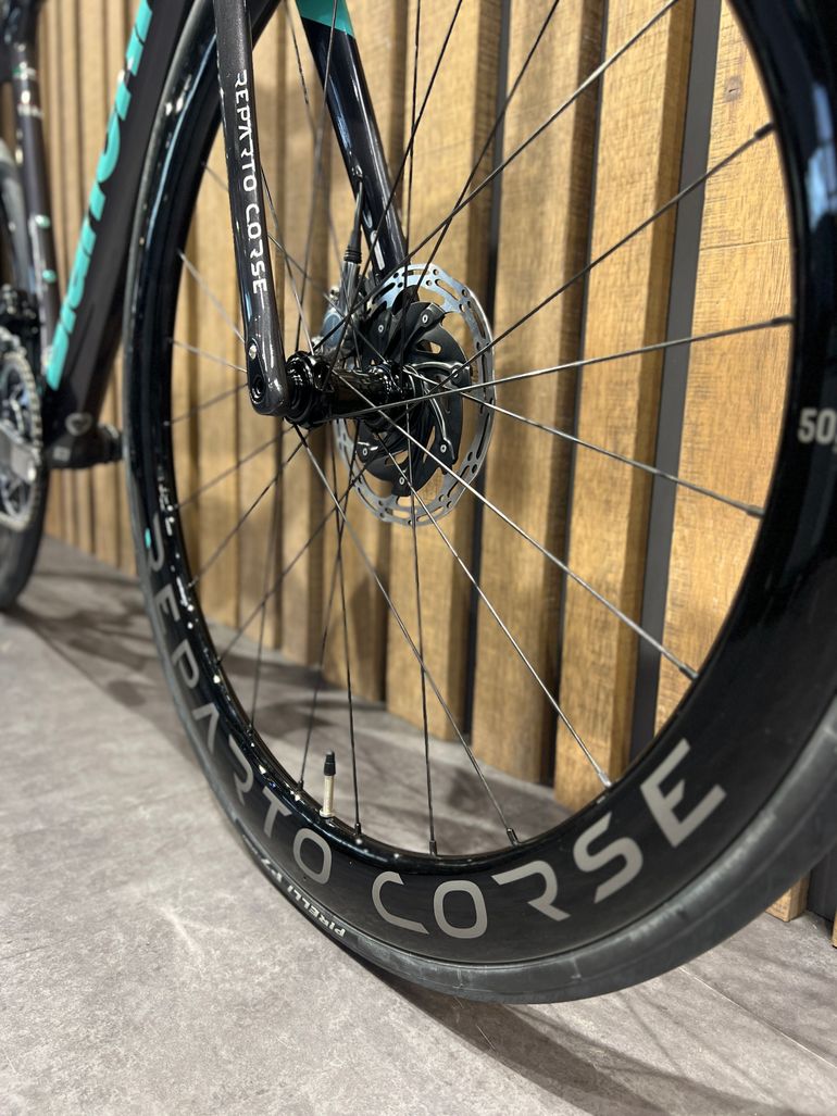 Bianchi Bianchi Specialissima Red eTap - Team RS used in 53 cm | buycycle