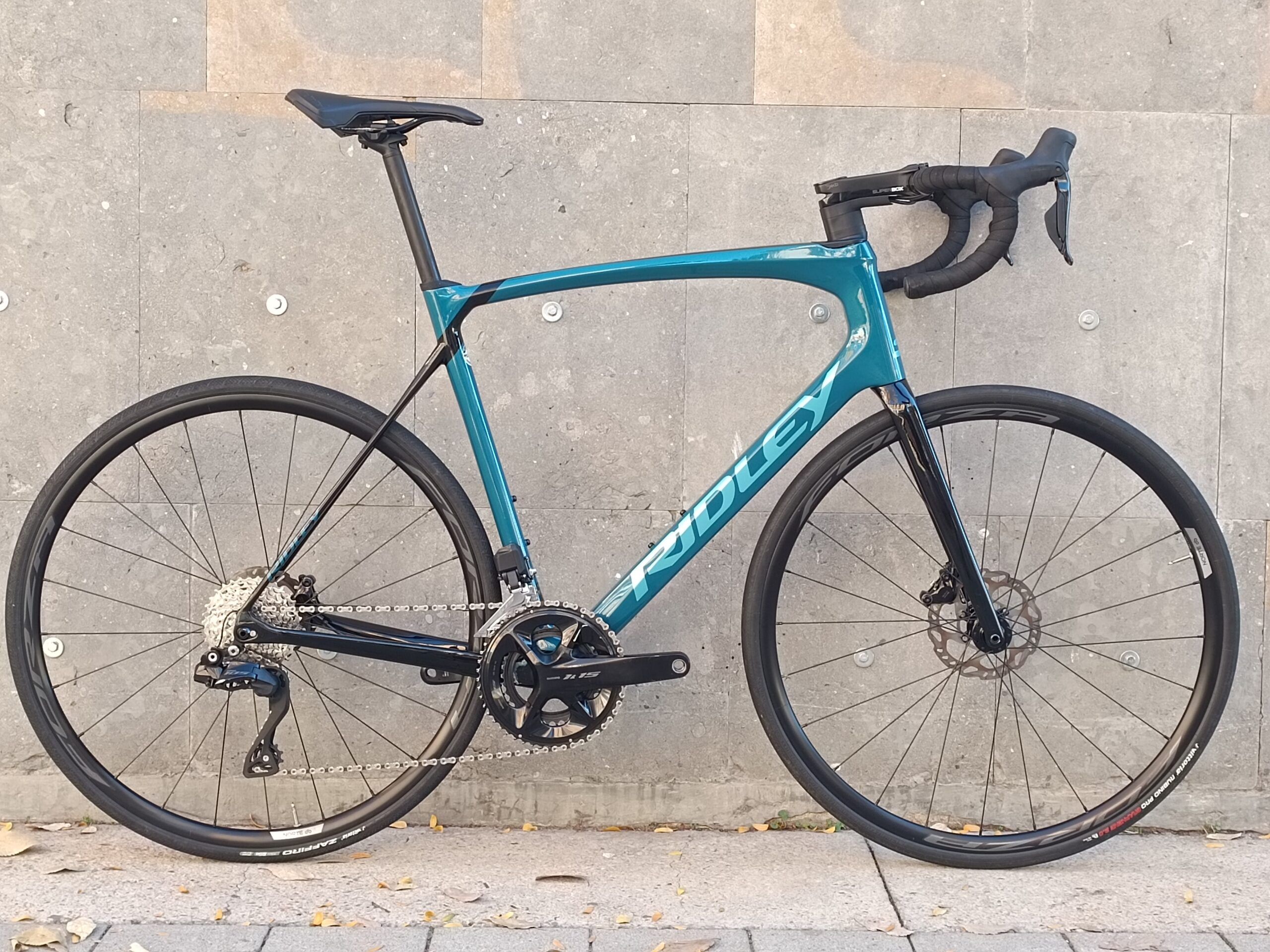 Ridley Fenix SLiC - Shimano 105 DI2 // 2x12s used in L | buycycle USA