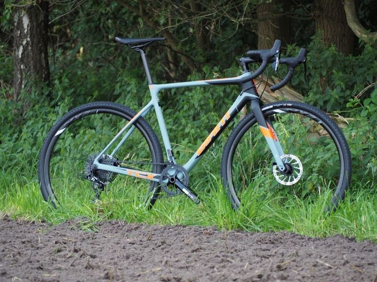 Giant TCX Advanced SX used in L | buycycle