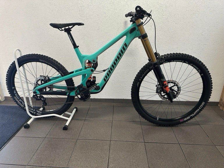 Propain Rage CF Mix Highend used in LG | buycycle