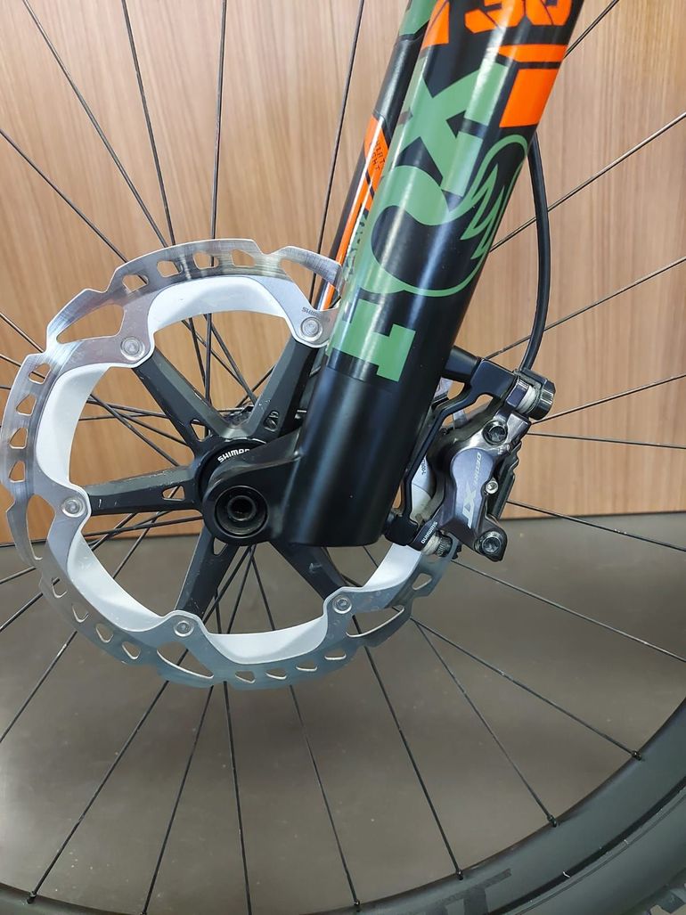 Pivot Shuttle Race XT used in XL | buycycle
