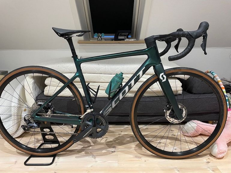 Scott Addict 20 disc used in 52 cm | buycycle