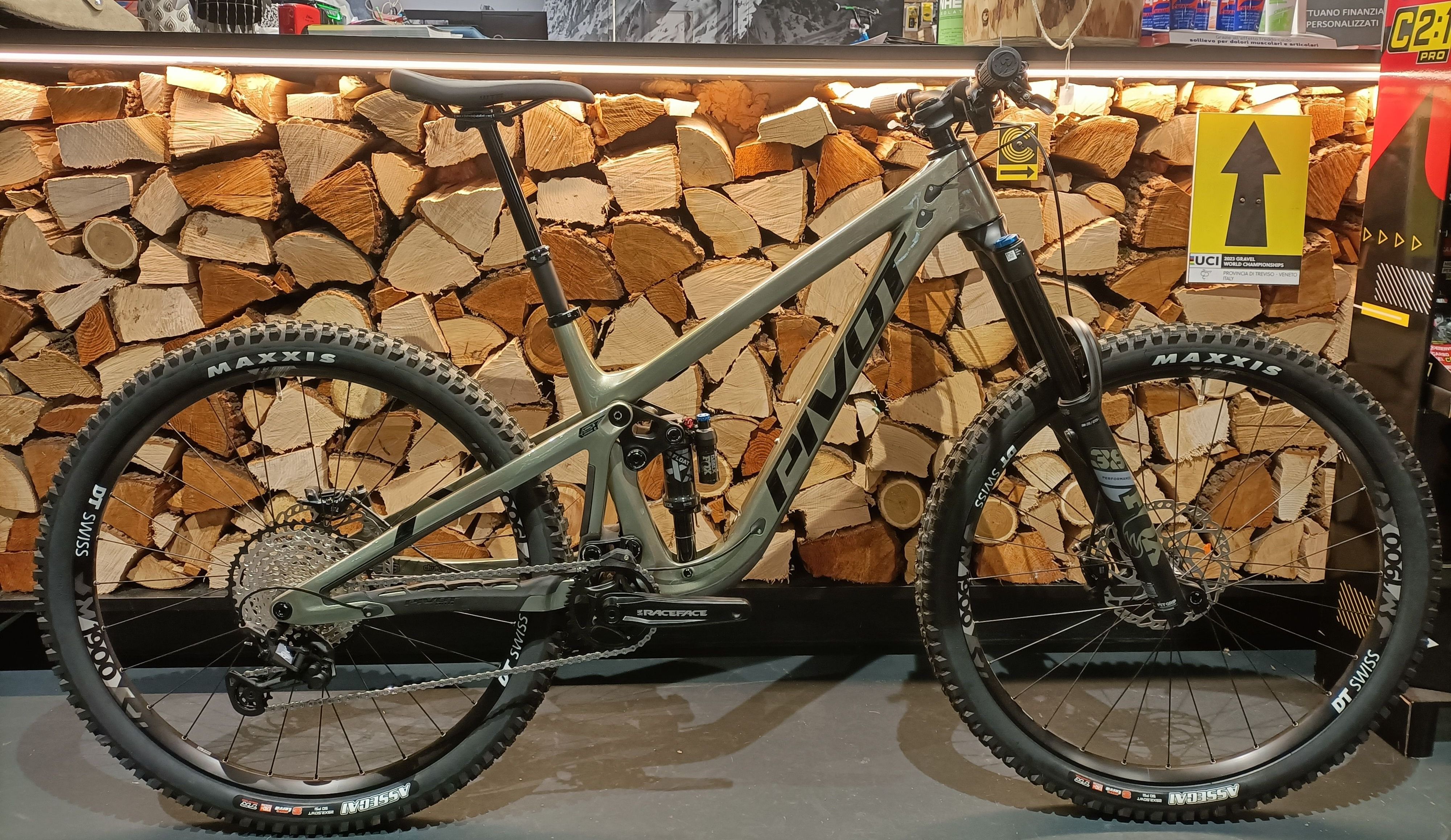 Pivot Firebird 29 Ride GX/X01 used in M | buycycle