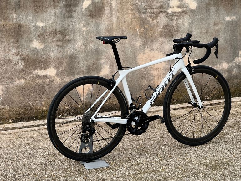 Giant TCR Advanced 1 used in 53 cm | buycycle