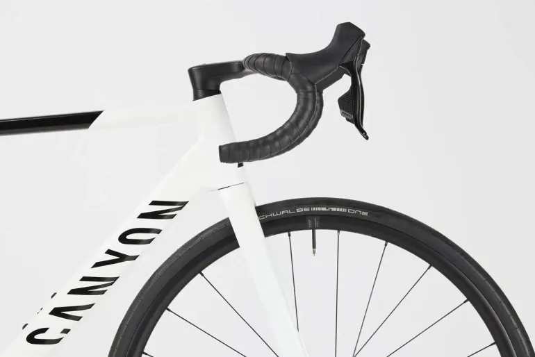 Canyon Ultimate CF SL 7 eTap used in M | buycycle