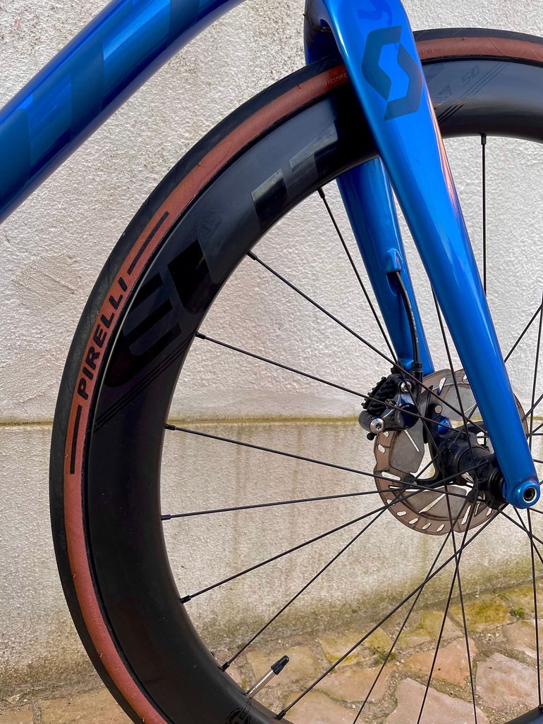 Scott Addict 10 disc carbon used in XL | buycycle