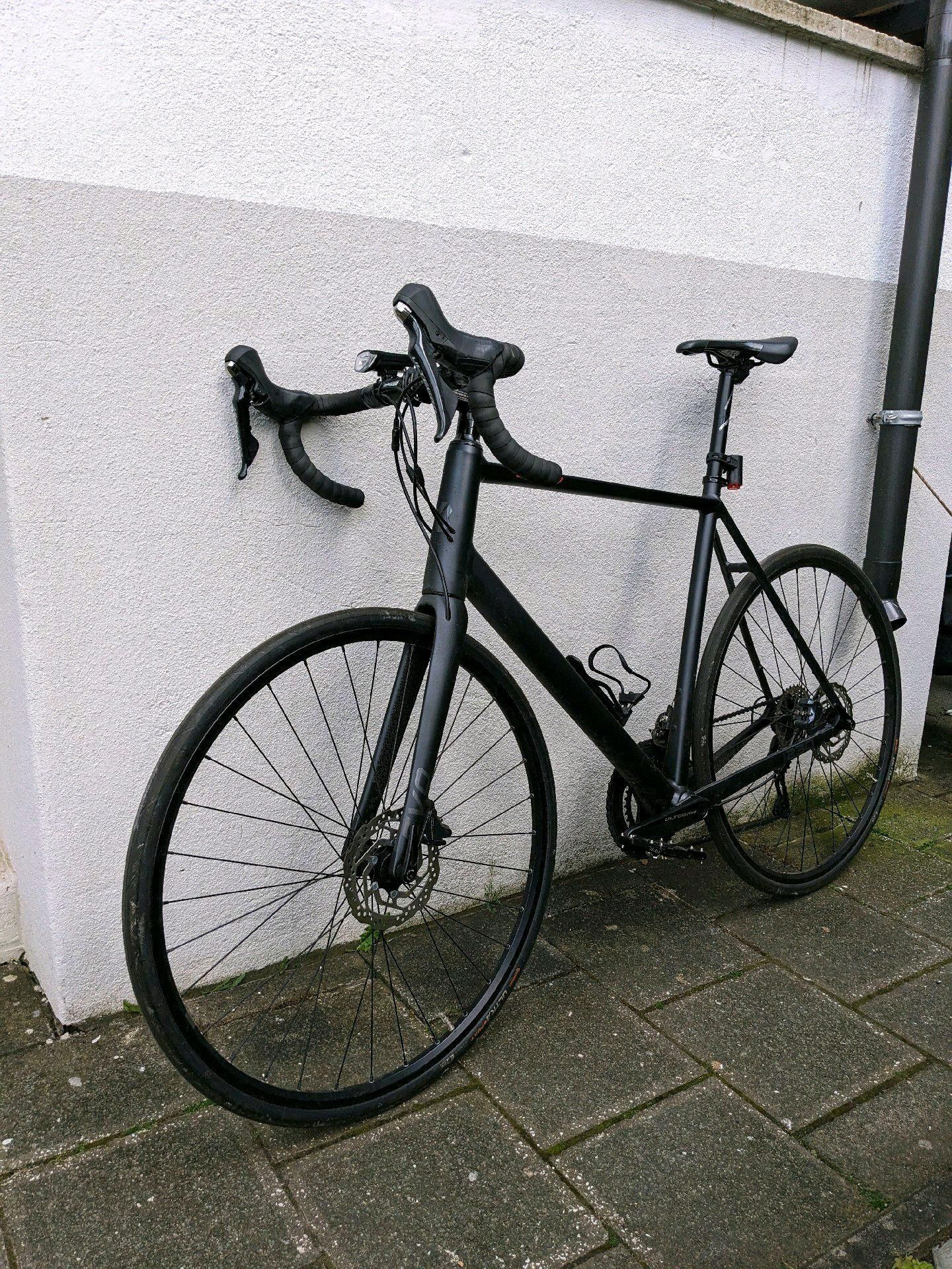 Carver Evolution 220 Disc used in L | buycycle