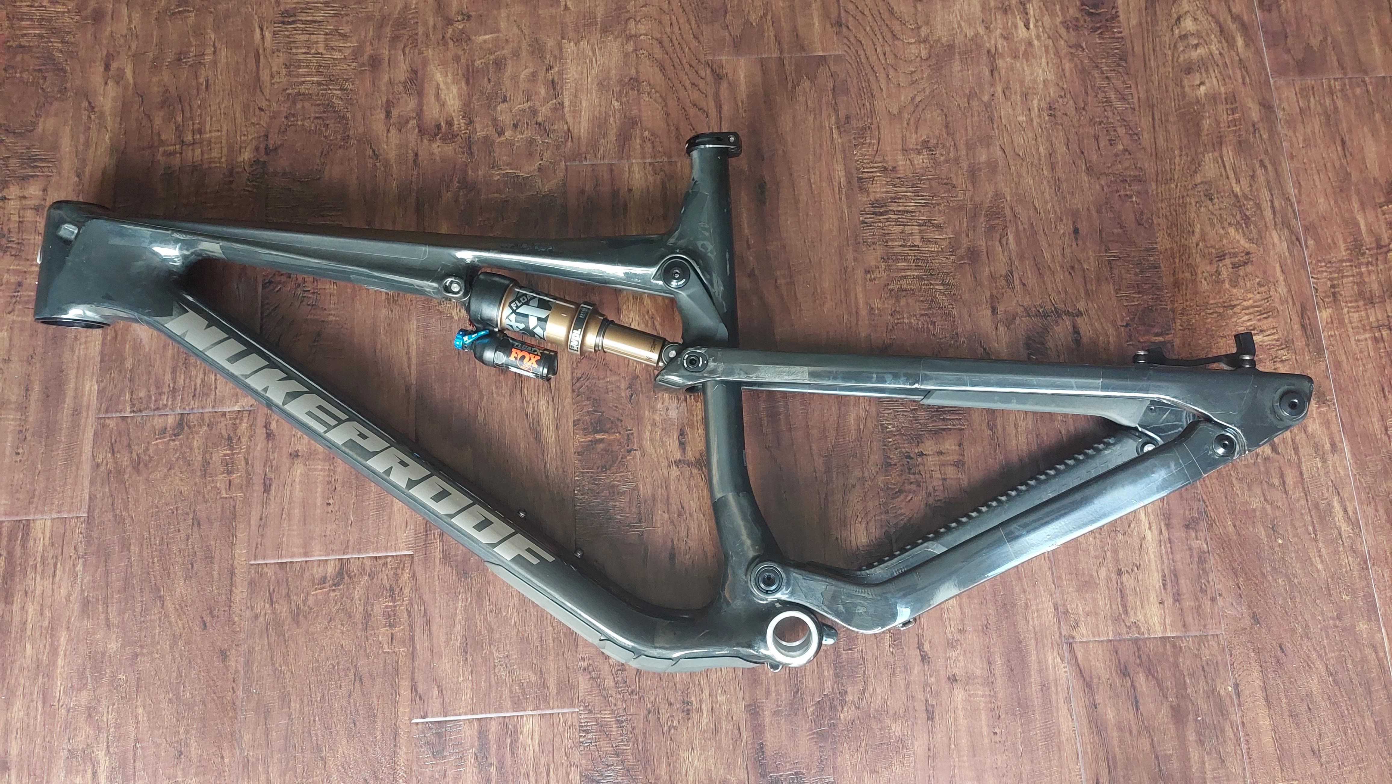 Nukeproof Reactor 290 Carbon Frame Only used in L | buycycle