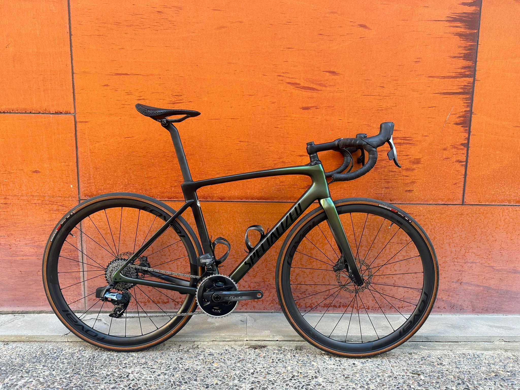 Specialized Roubaix Pro SRAM Force ETap AXS Used In 56 Cm Buycycle
