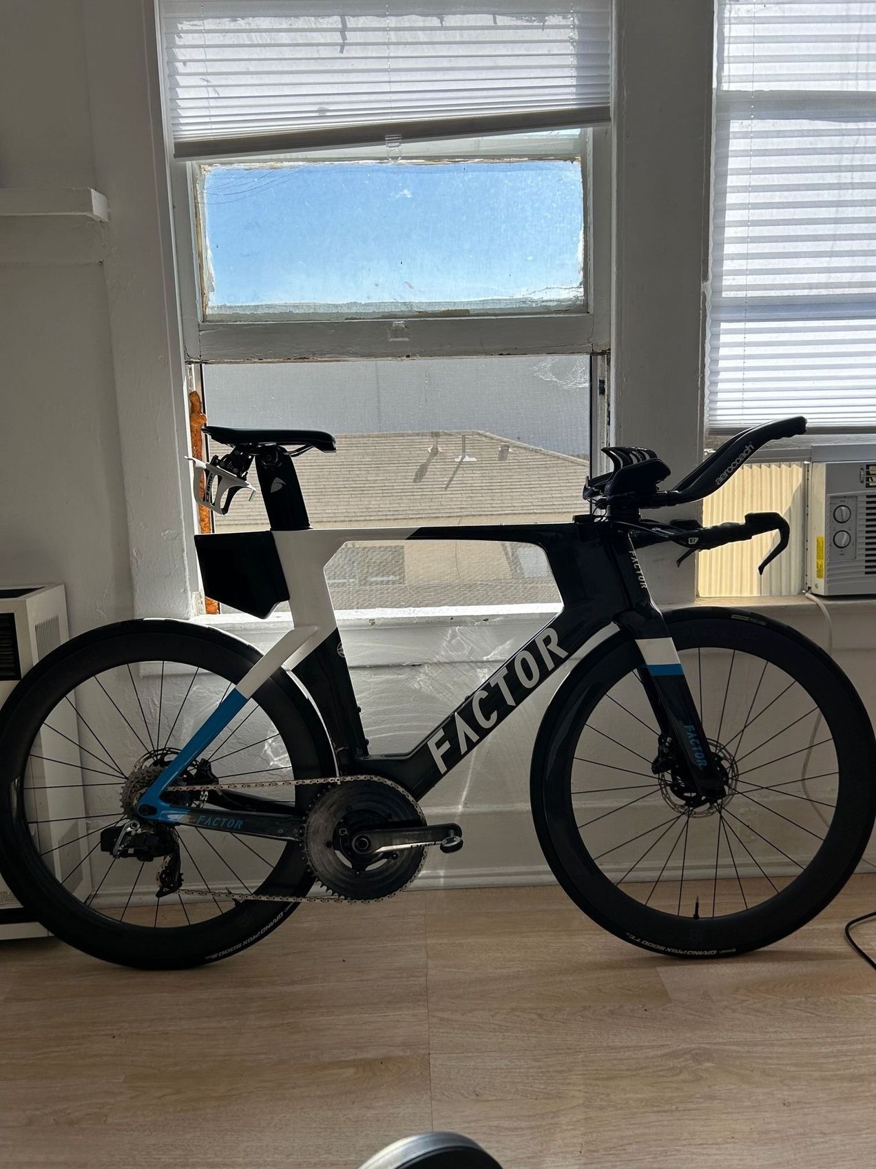 Factor SLiCK Disc used in XL | buycycle