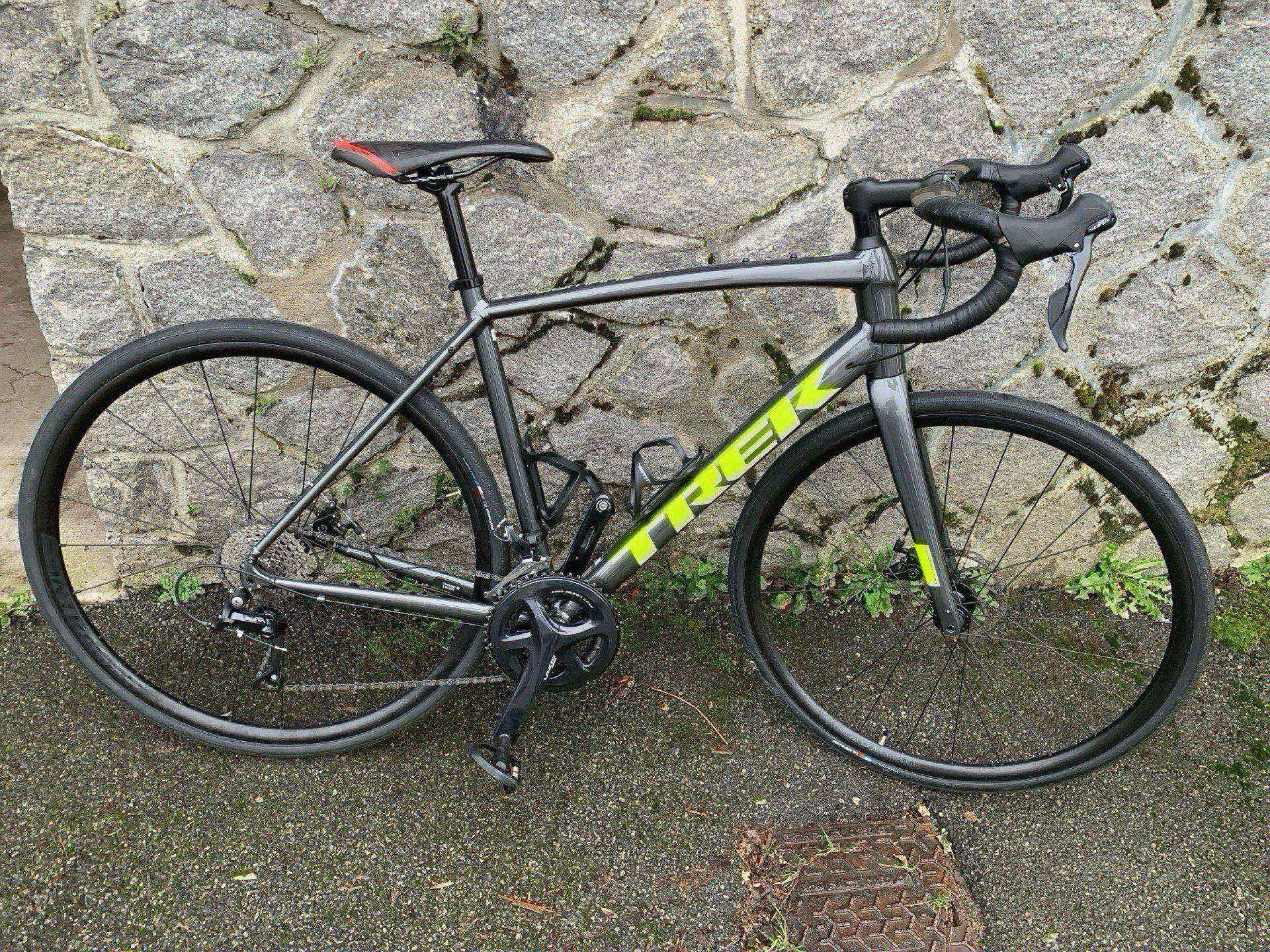 Trek Domane AL 5 Disc used in L | buycycle